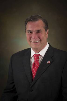 Castronova, Gerst win Republican primary