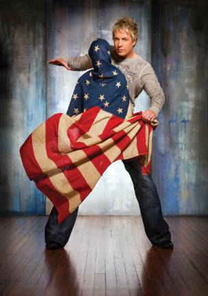 Mike Super to bring magic and illusion