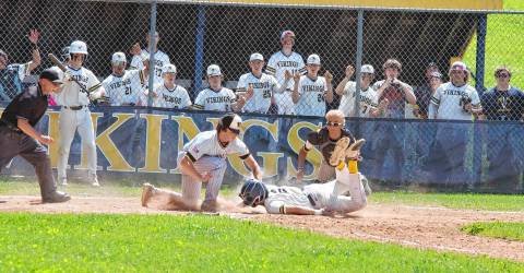 Sports roundup: Andrade wins gold in hurdles